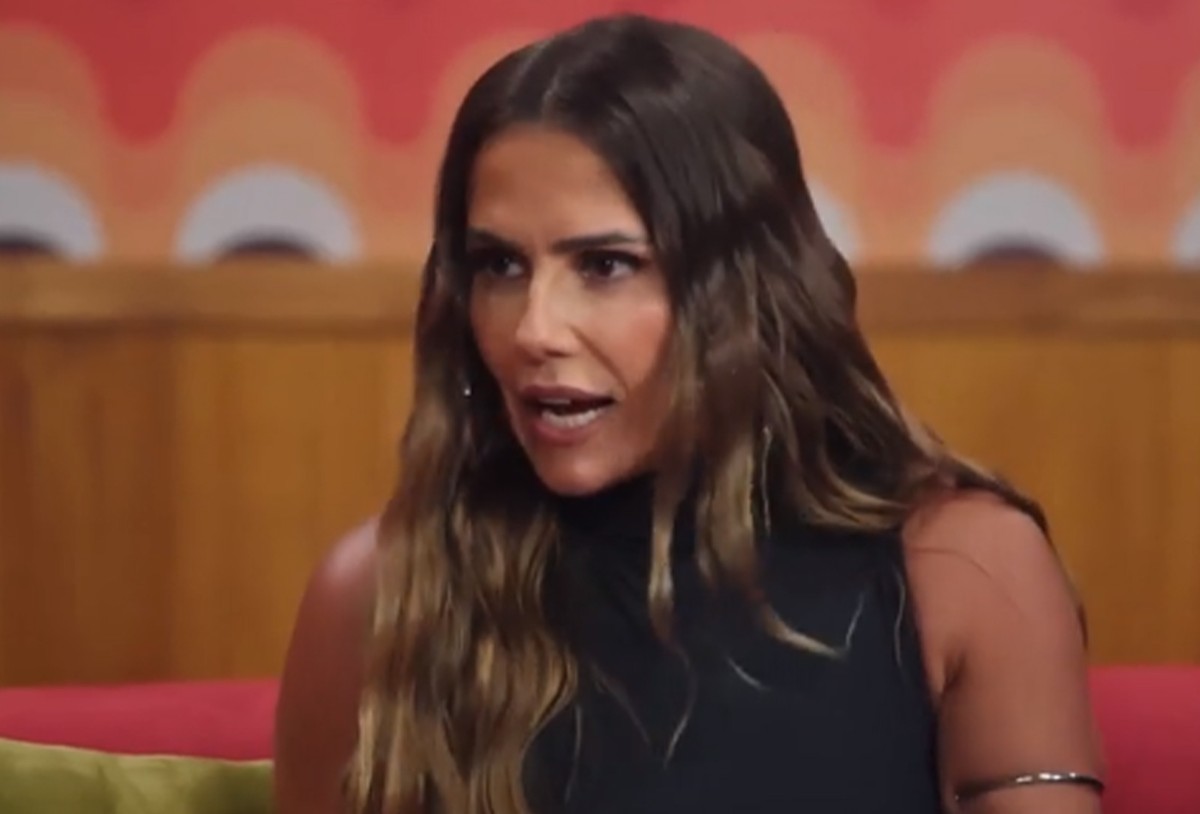 Deborah Secco fala sobre pompoarismo e relata sexo com famosa