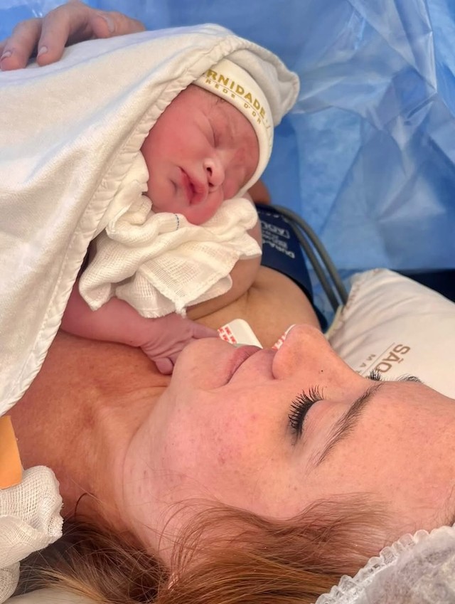 Lembra dela? Ex-'Bom Dia e Cia' Jéssica Esteves dá à luz segundo filho