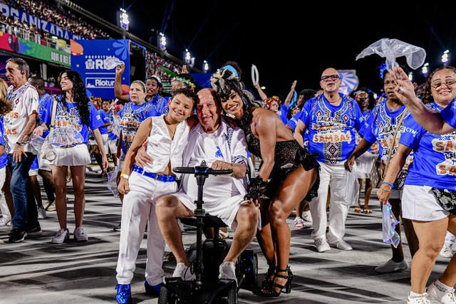 Carnaval 2025 - Musa da Beija-Flor vai desfilar com o caçula: 'Filhote ...