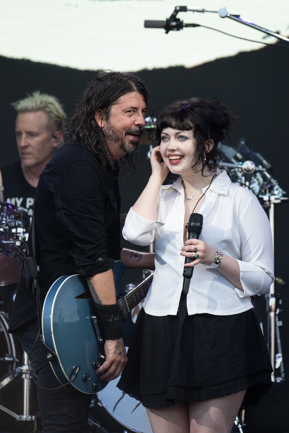 Com bebê fora do casamento, Dave Grohl se torna pai de 4; conheça a família