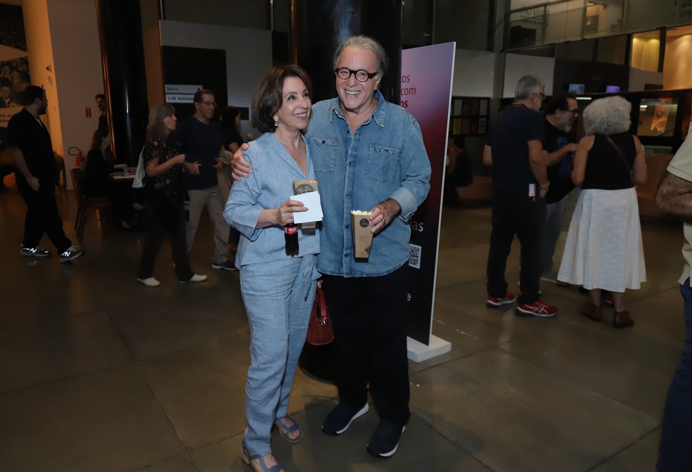 Tony Ramos e Lidiane, Fátima Bernardes e mais famosos vão à estreia de ...