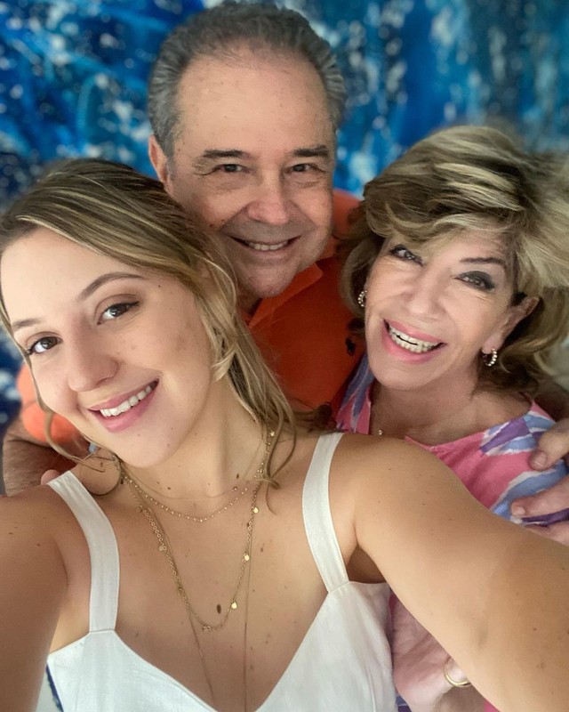 Silvia Poppovic lamenta morte de marido: 'Perdi meu amor'