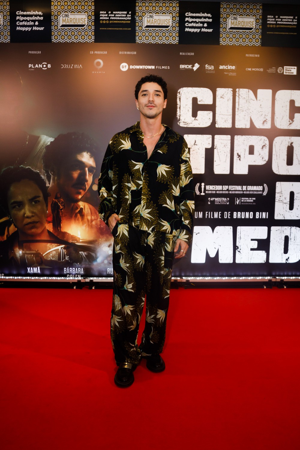 Bella Campos, João Vitor Silva e Xamã lançam thriller 'Cinco Tipos de ...