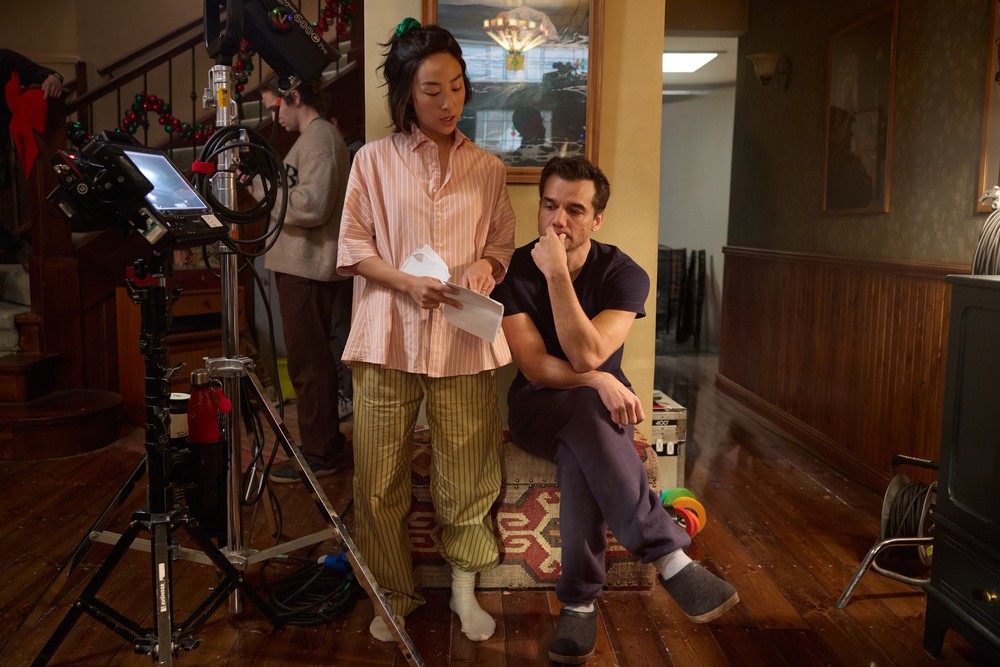 Wagner Moura e Greta Lee surgem juntos em primeira imagem de filme da Netflix