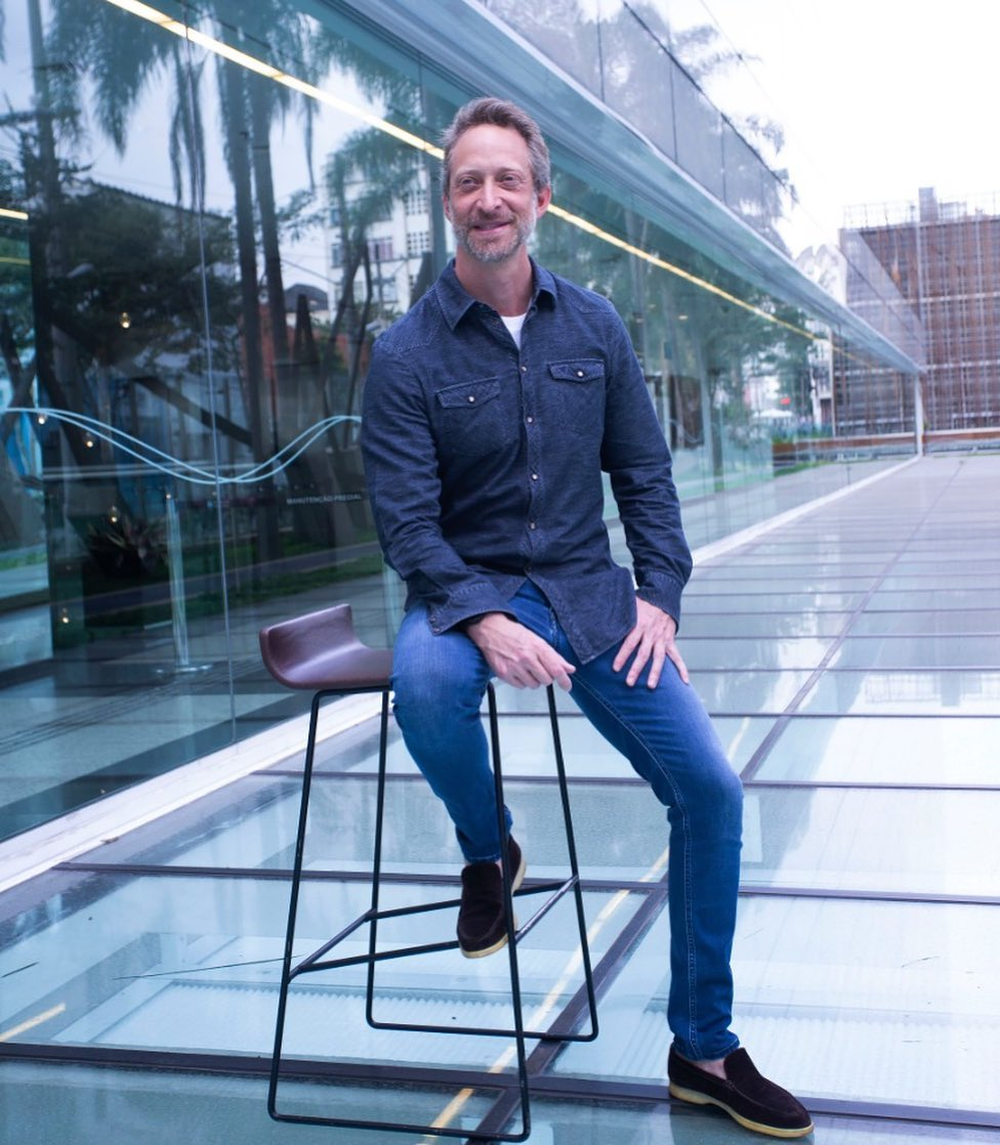 Bilionário e ex de famosas; saiba quem é o novo namorado de Schynaider Moura