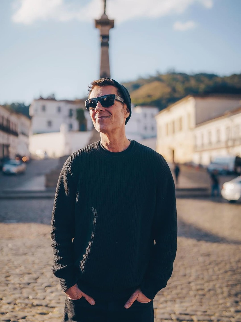 Dinho Ouro Preto faz graça em cidade que deu seu nome antes de show do ...