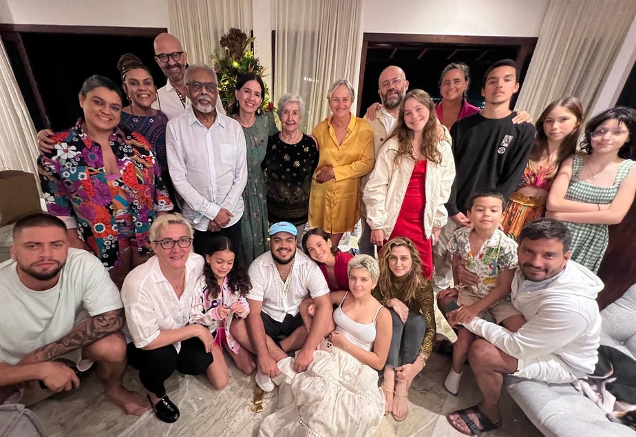 Gilberto Gil reúne família na casa de Preta Gil para o Natal