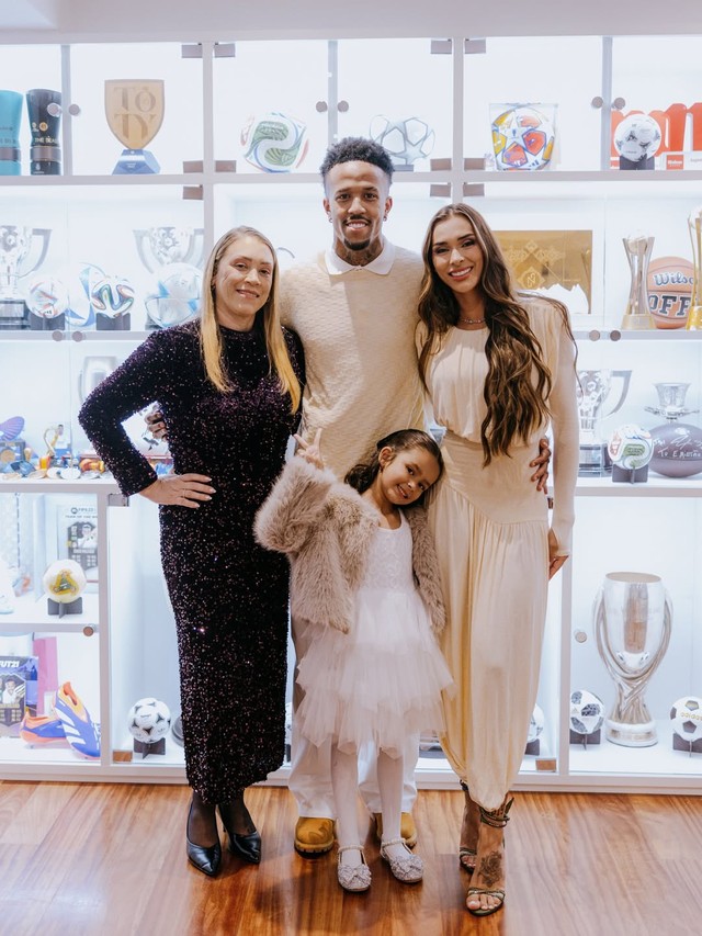 Tainá Militão e Eder Militão usam relógios de R$ 1 milhão no Réveillon ...