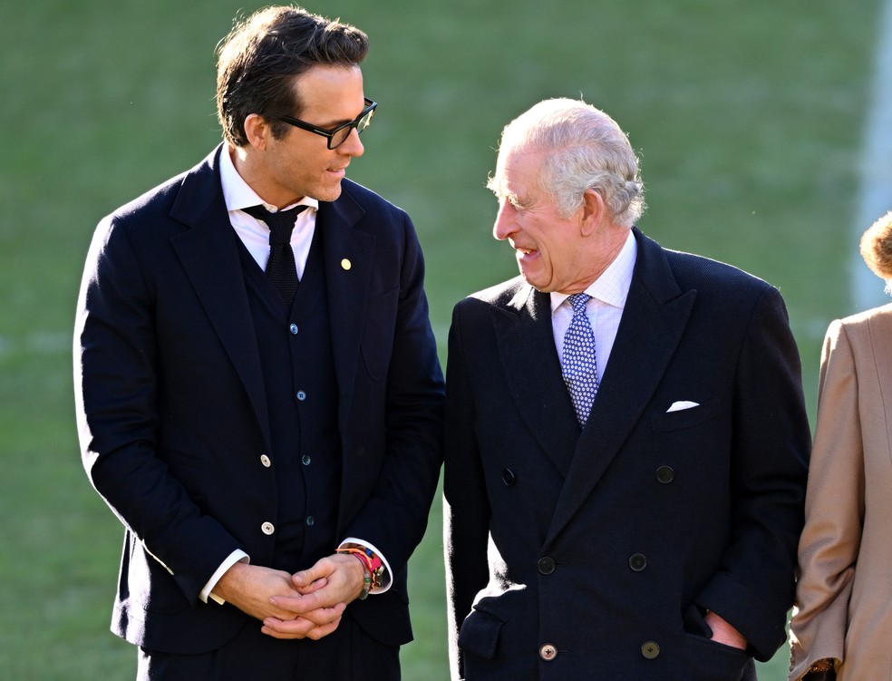 Ryan Reynolds é clicado sorridente em encontro com rei Charles III e ...