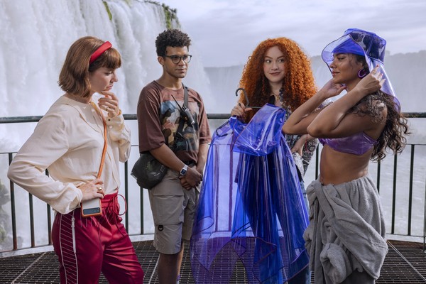 'Vale Tudo': Veja Taís Araujo e Bella Campos como Maria de Fátima e ...