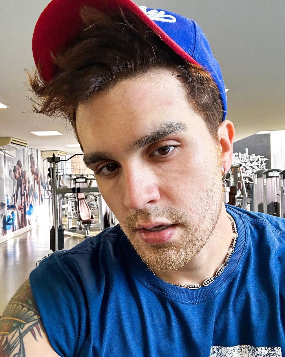 Luan Santana mostra visual de barba, divide opiniões, mas noiva elogia ...