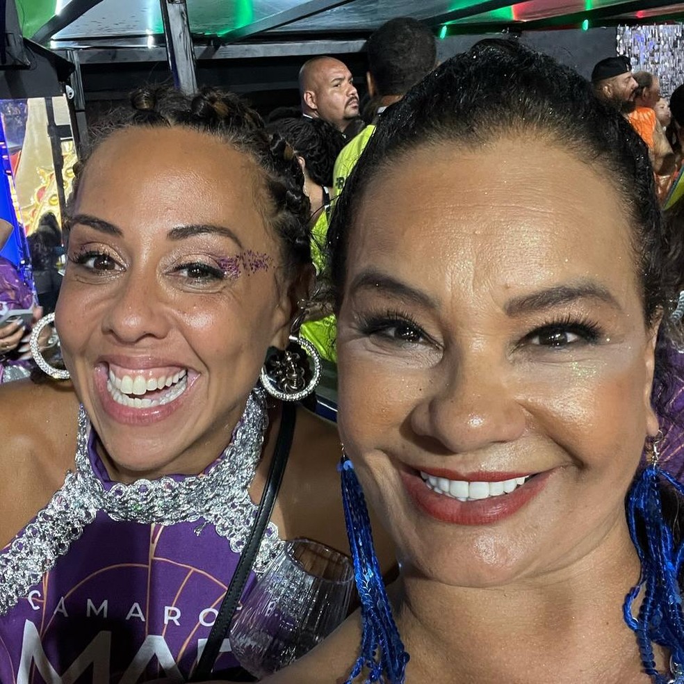 De beijo no Rei a passeio de lancha, Solange Couto resume o mês em ...