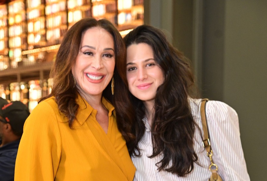 Filha de Claudia Raia fala de declaração da mãe sobre vibrador