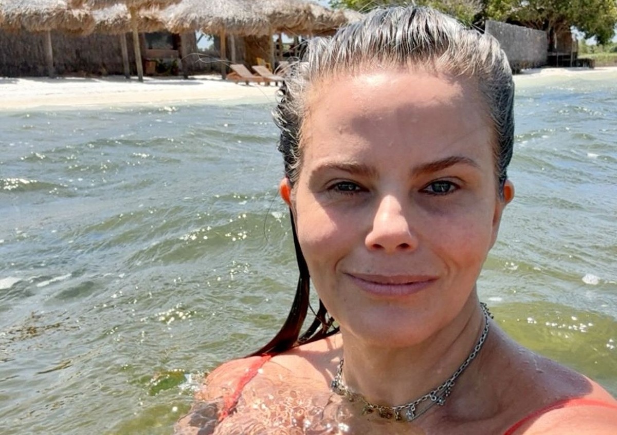 Maria Cândida exalta corpo real e lembra fase em que se escondia para ...