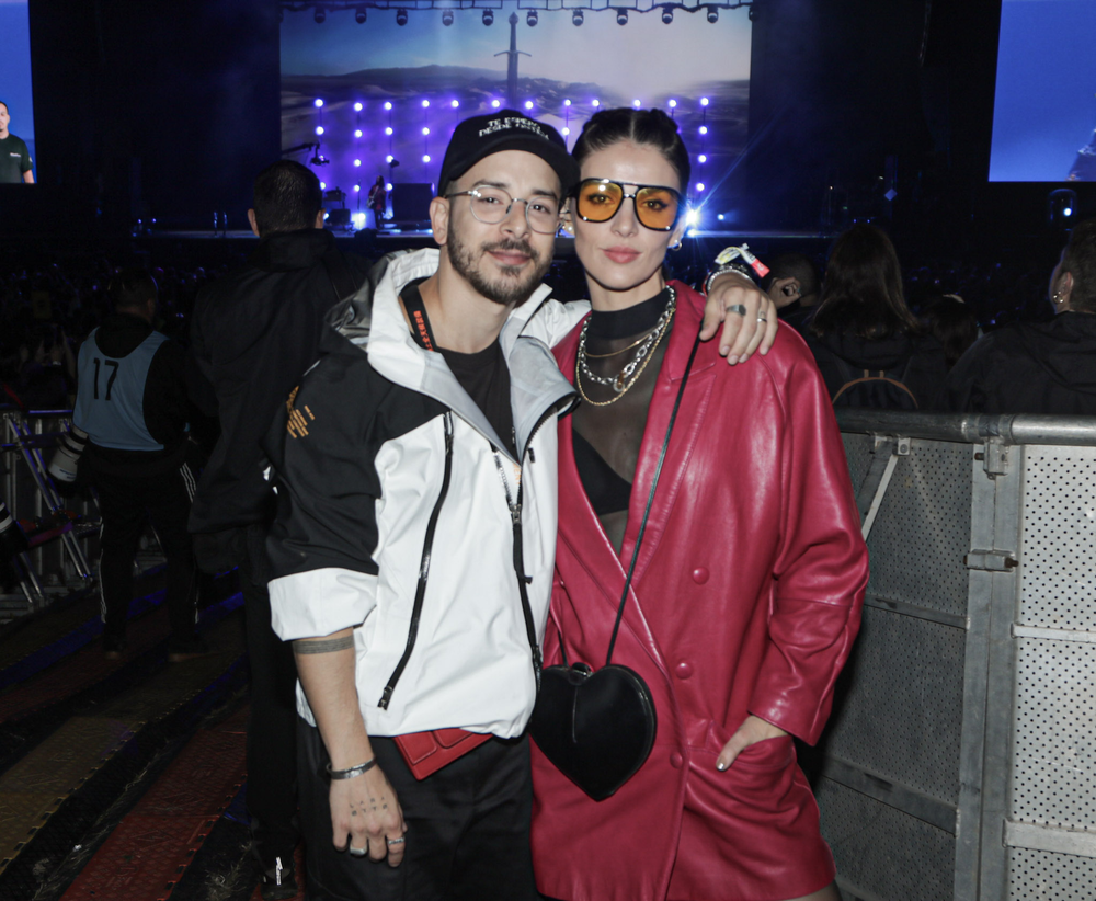 Junior Lima e Mônica Benini curtem 'vale-night' e beijam muito no Lollapalooza