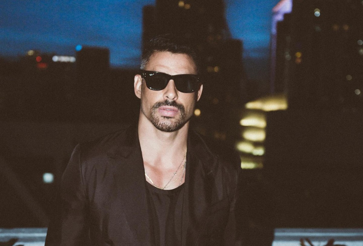 Cauã Reymond faz cliques em Miami e ganha elogios dos fãs: 'A beleza do ...