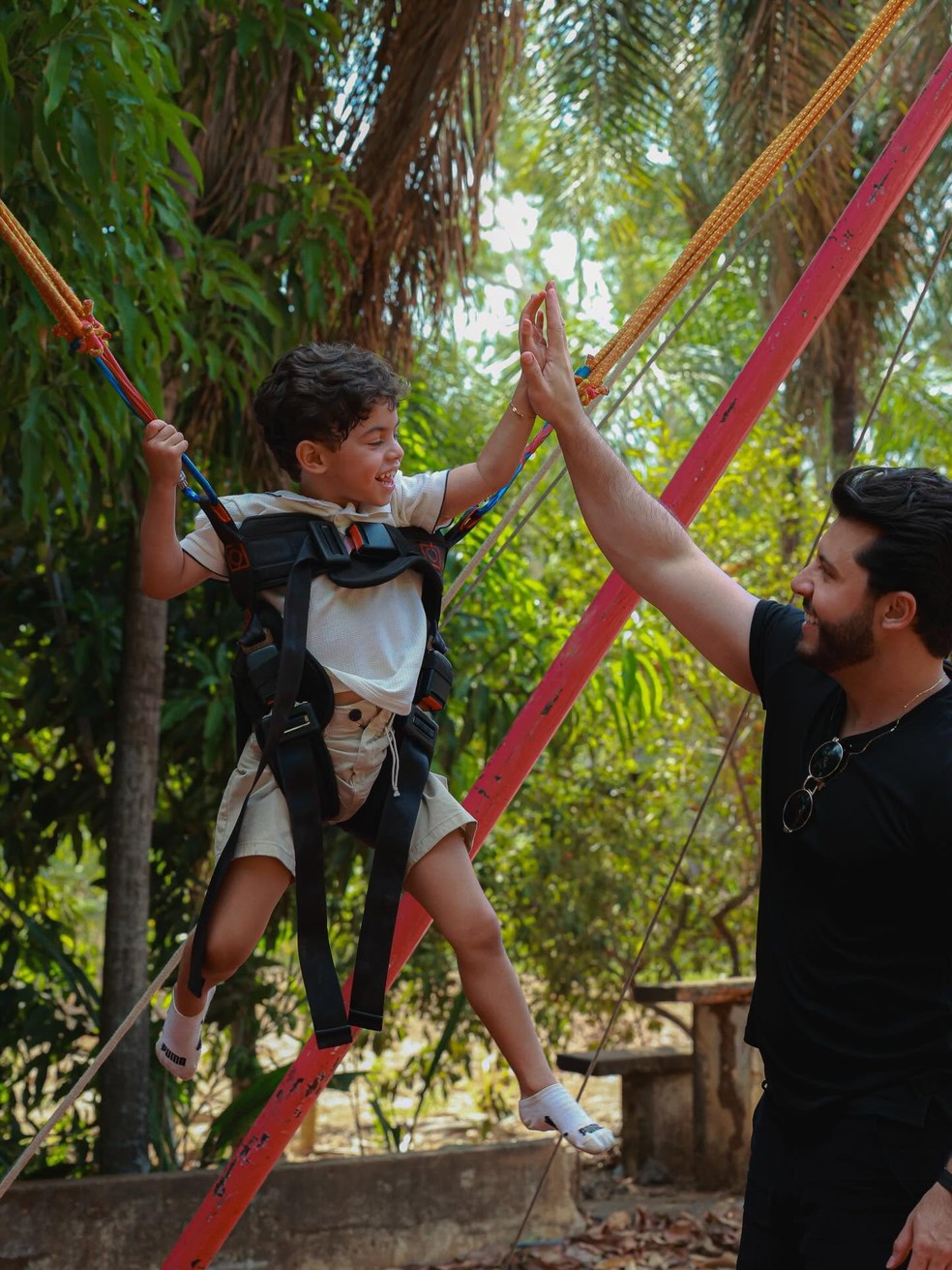 Murilo Huff celebra aniversário de Léo, seu filho com Marília Mendonça ...
