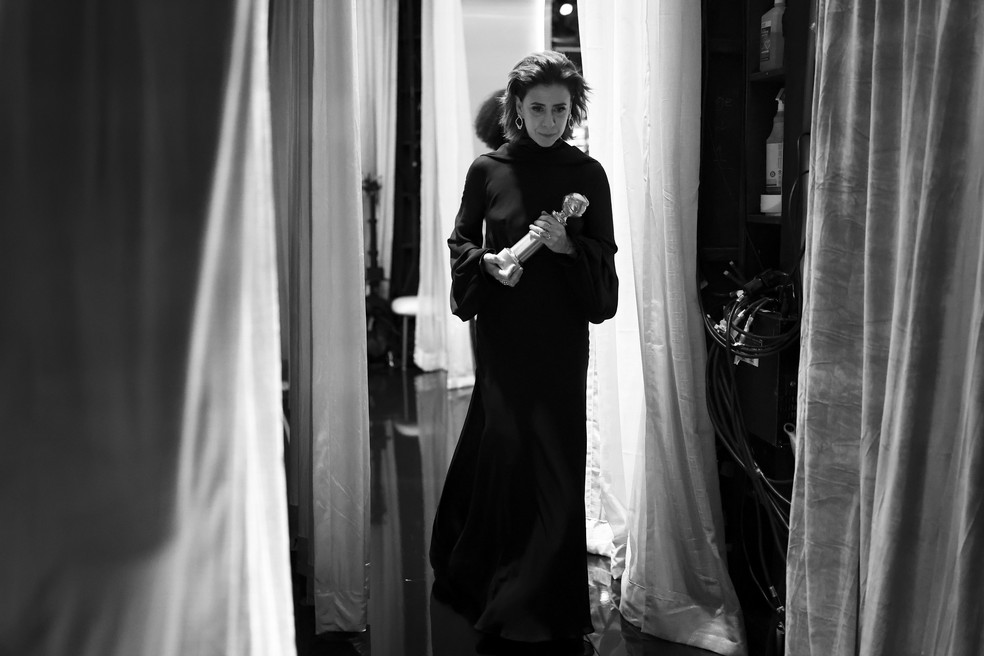 Fernanda Torres posta horas após ganhar o Globo de Ouro: 'Ainda estou ...