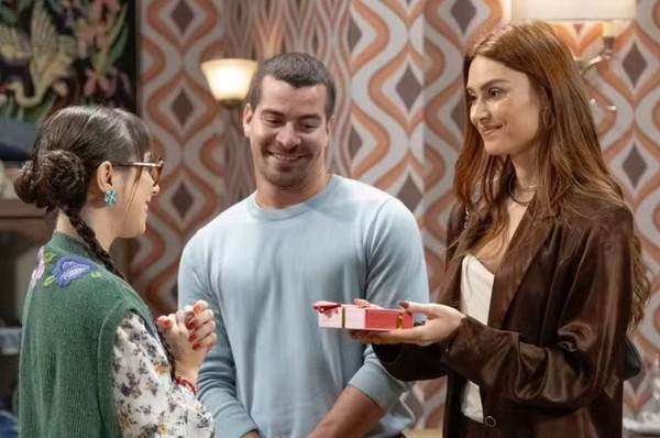 Thaila Ayala: 'Ser atriz no Brasil é fazer novela'