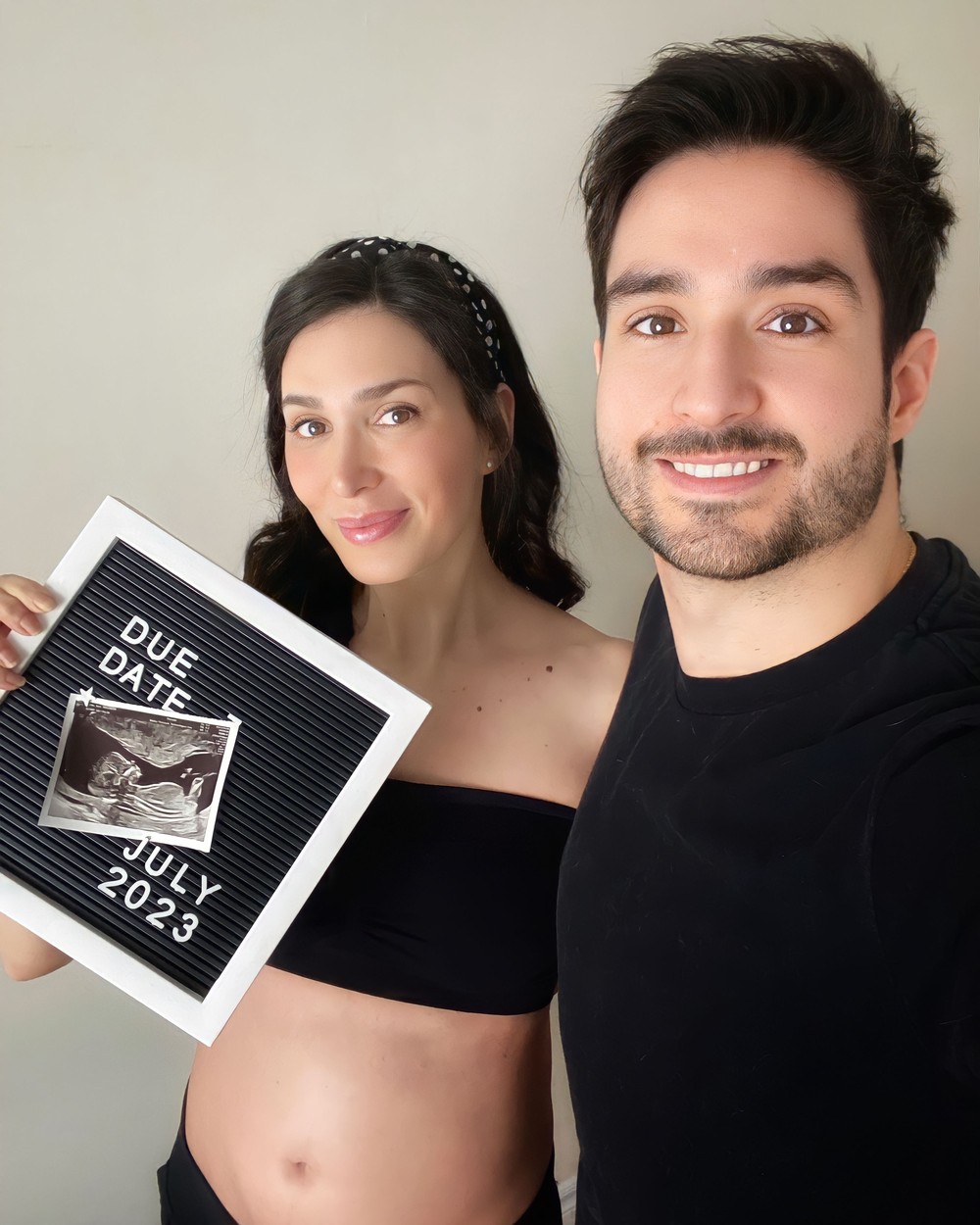 Sara Sarres, estrela de musicais, anuncia gravidez do primeiro filho