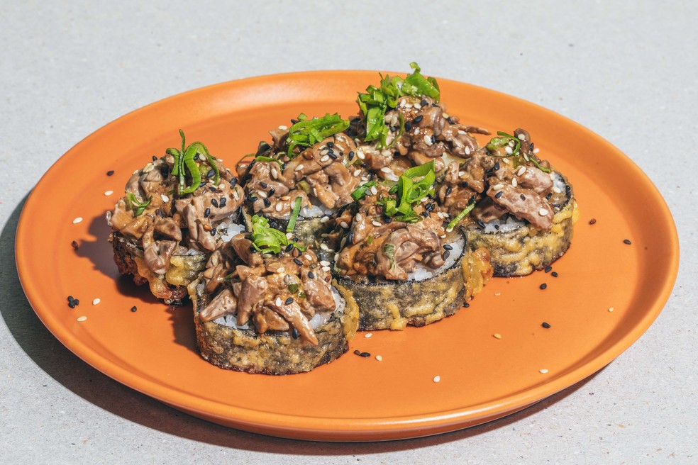 Mr. Poke esquenta cardápio com novos pratos para o inverno paulista