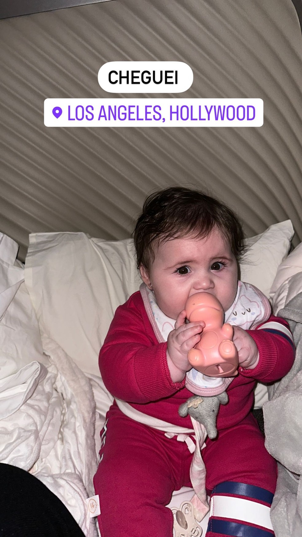 Em Los Angeles, Viih Tube relata o primeiro voo internacional da filha