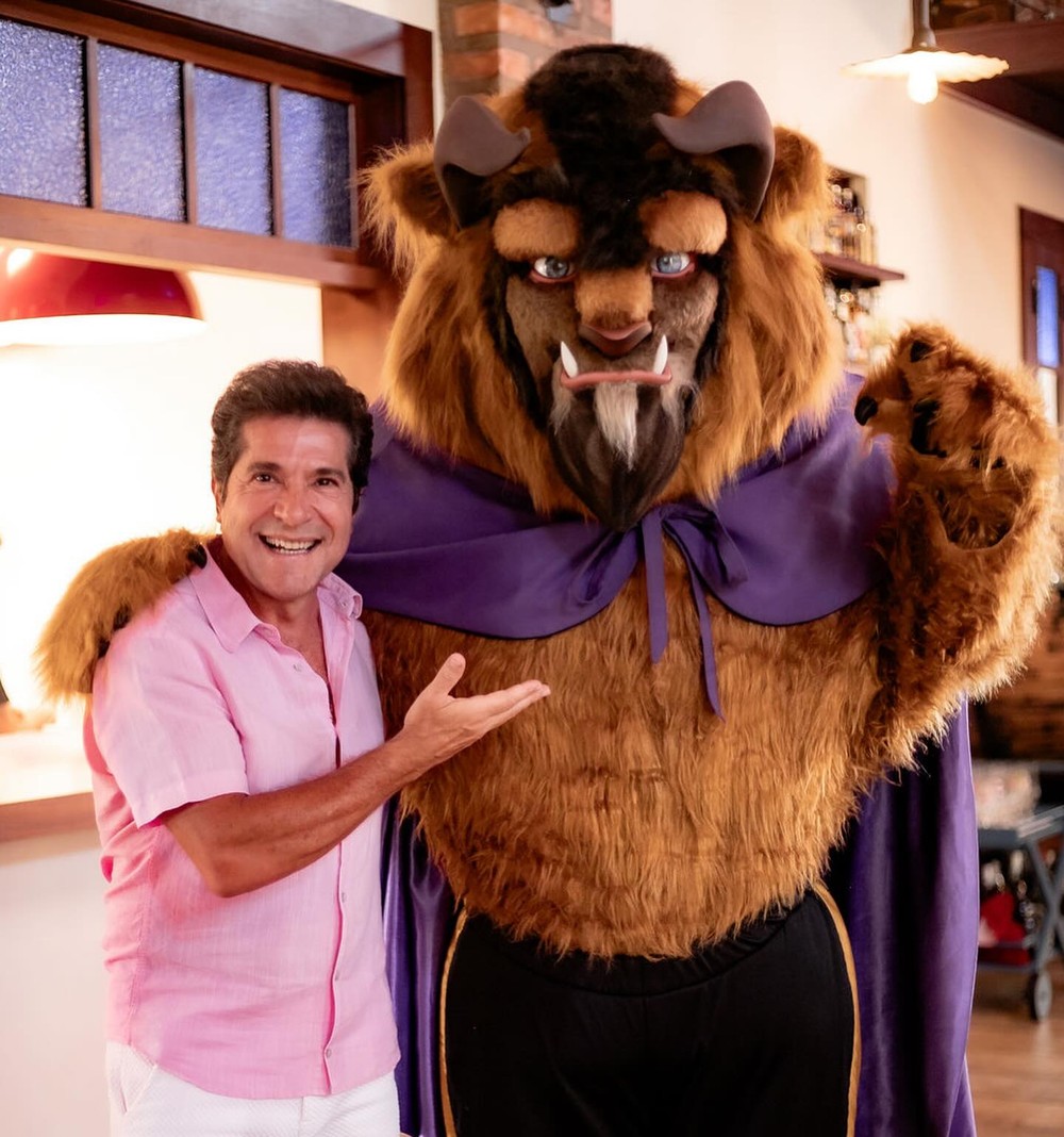 Daniel e Aline de Pádua abrem álbum do aniversário de 2 anos da caçula