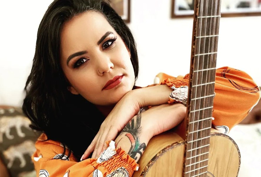 Quem era Nanda Ferraz, sertaneja que morreu em acidente de carro