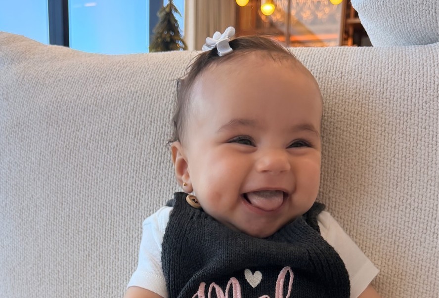 Filha caçula de Neymar e Bruna Biancardi encanta com roupinha 'Mel do ...