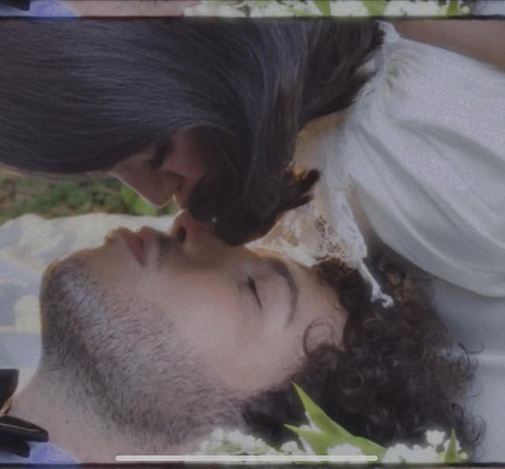 Selena Gomez e Benny Blanco se casam; veja fotos