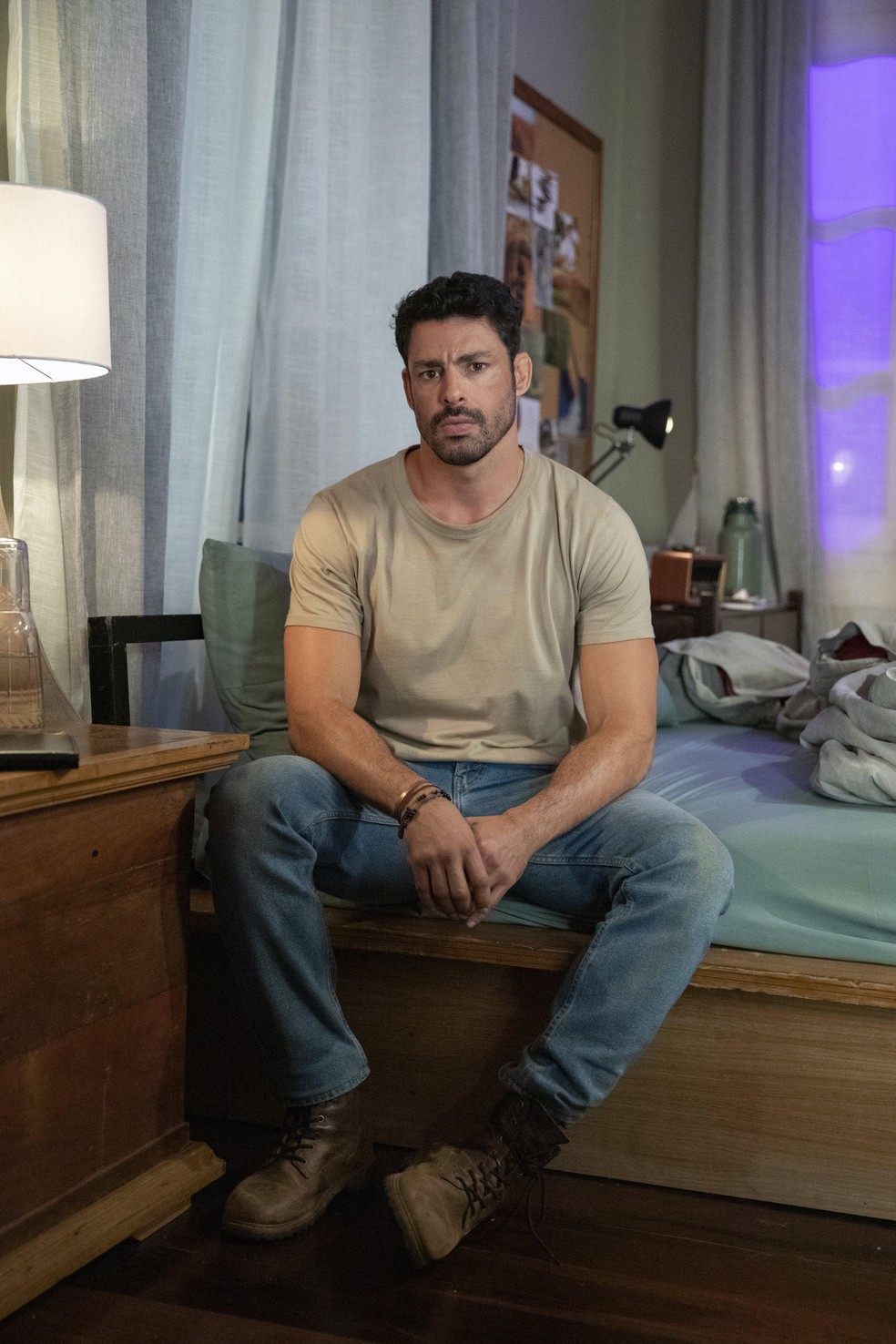 Cauã Reymond avalia sucesso na TV e revela cuidados após os 40 ...