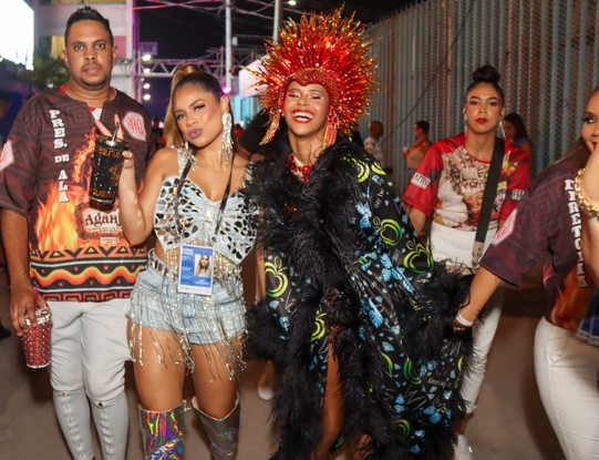 Saiba tudo sobre: Wenny | Musa da Portela