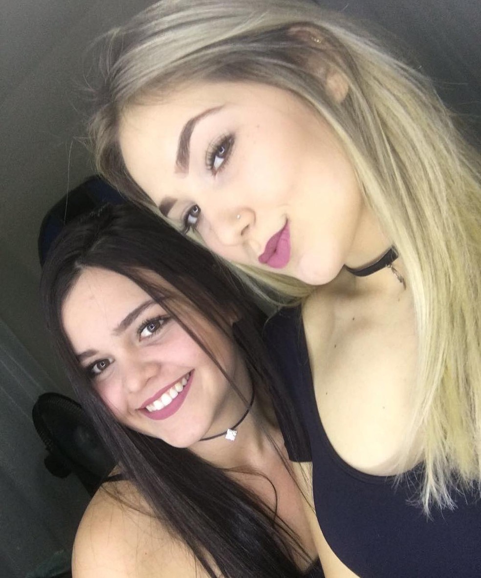 Virginia Fonseca presenteia amiga com silicone, lipo e enxerto no bumbum