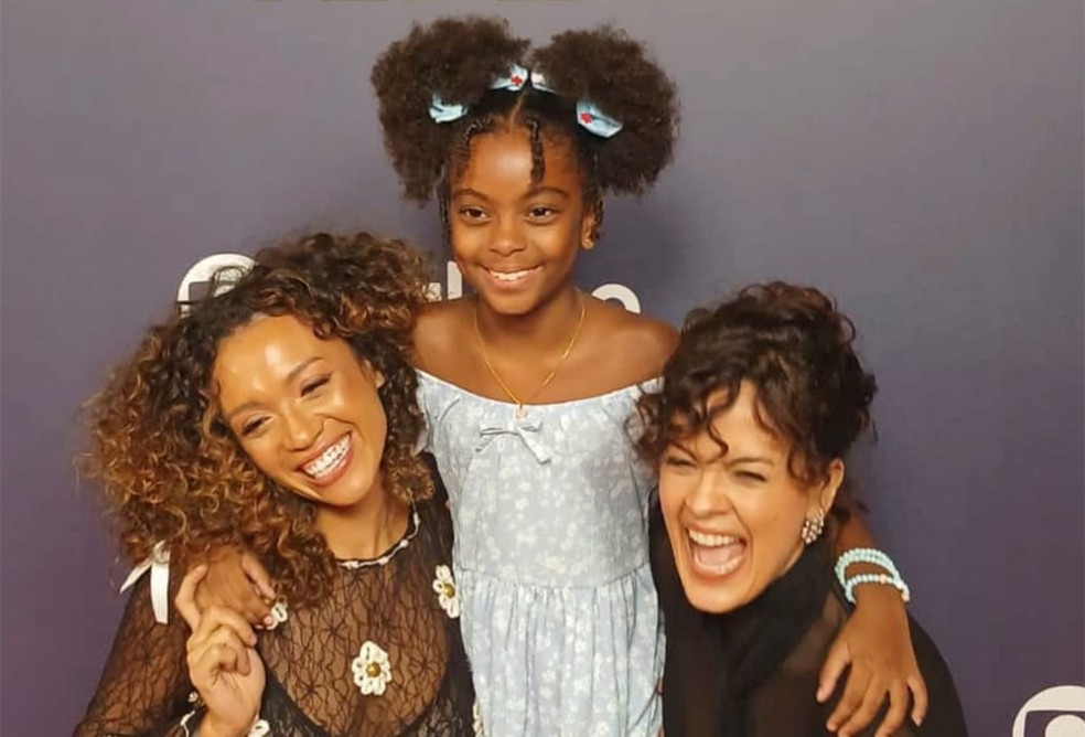 Lorena Lima sobre Laís e Cecília em 'Vale Tudo': 'Quero beijo, café na cama e uma família feliz'