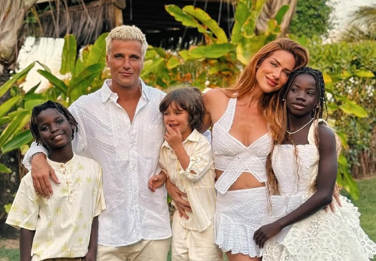 Giovanna Ewbank e Bruno Gagliasso compartilham cliques encantadores de Réveillon em família