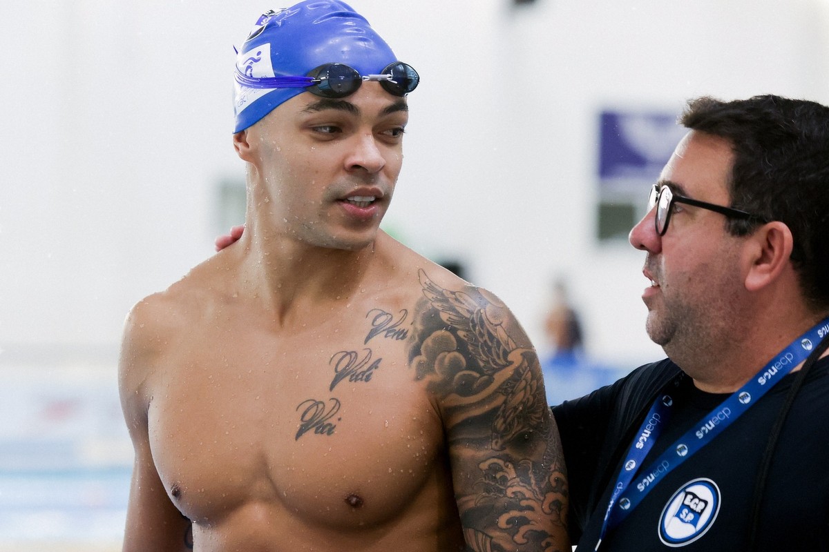 Após advertência e namorada expulsa, Gabriel Santos volta a competir ...