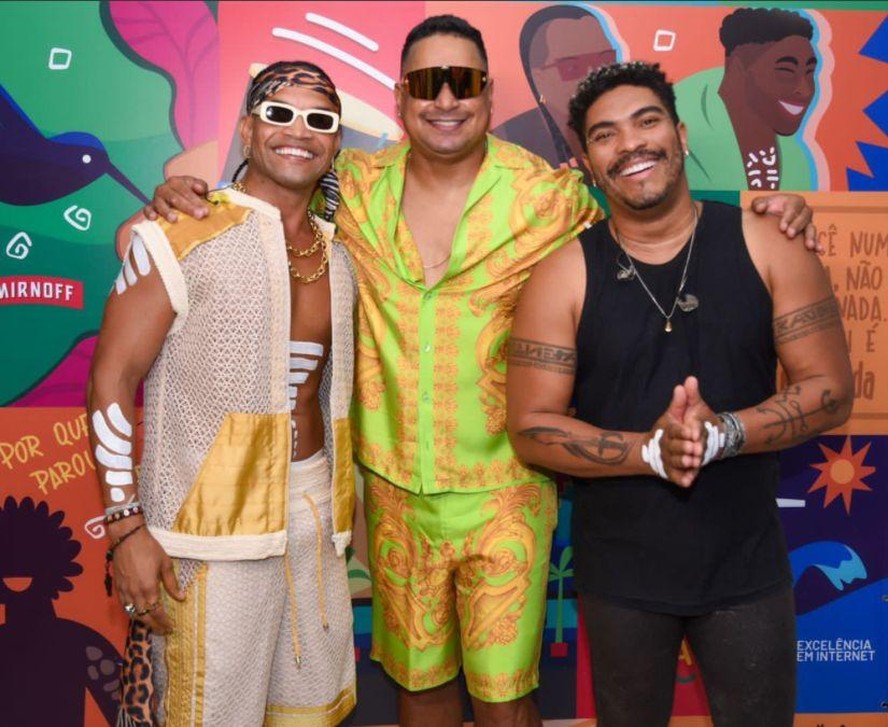 Ensaio da Timbalada reúne famosos em Salvador