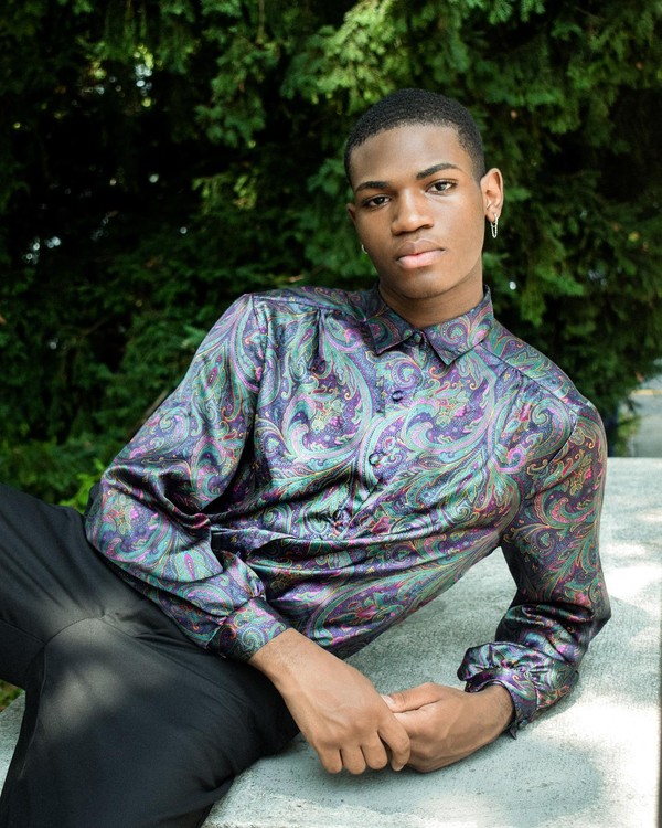 Modelo Dynus Saxon, de 20 anos, é preso suspeito de assassinato