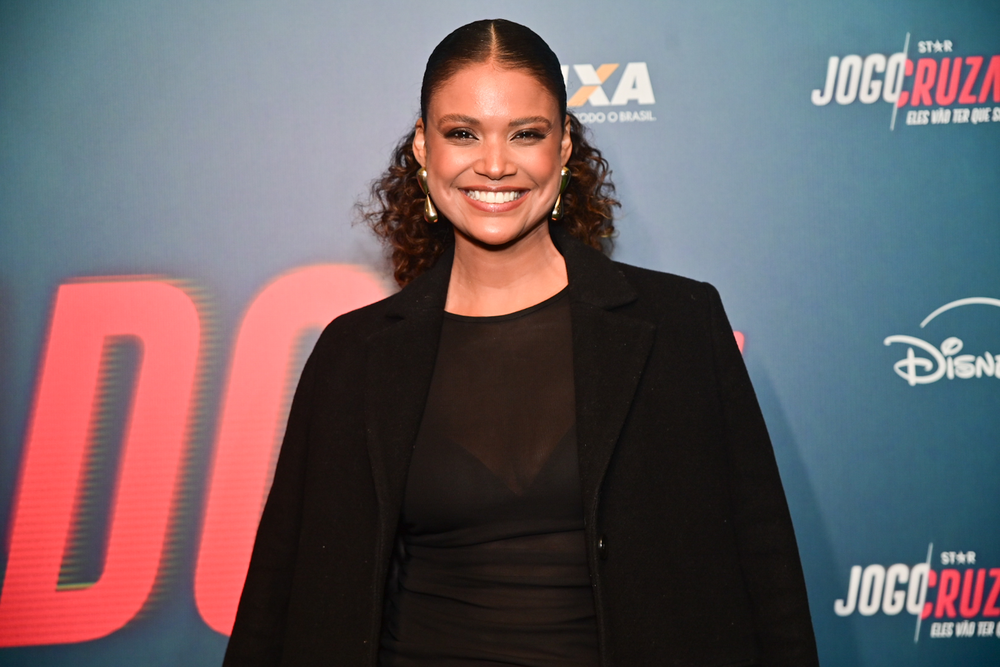 José Loreto, Carol Castro e elenco lançam série 'Jogo Cruzado' em São Paulo