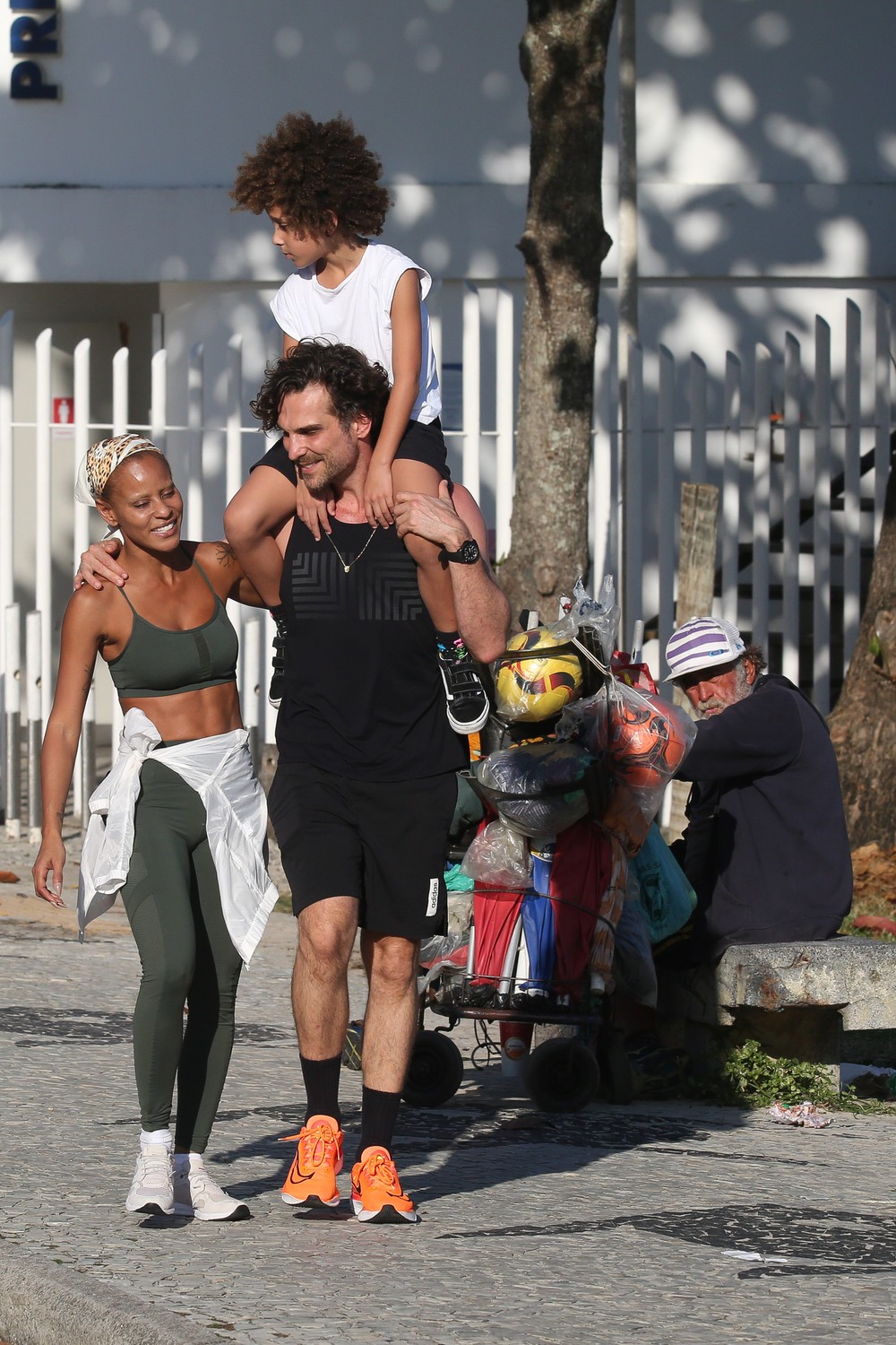 Aline Wirley e Igor Rickli curtem momento família com o filho no Rio de ...