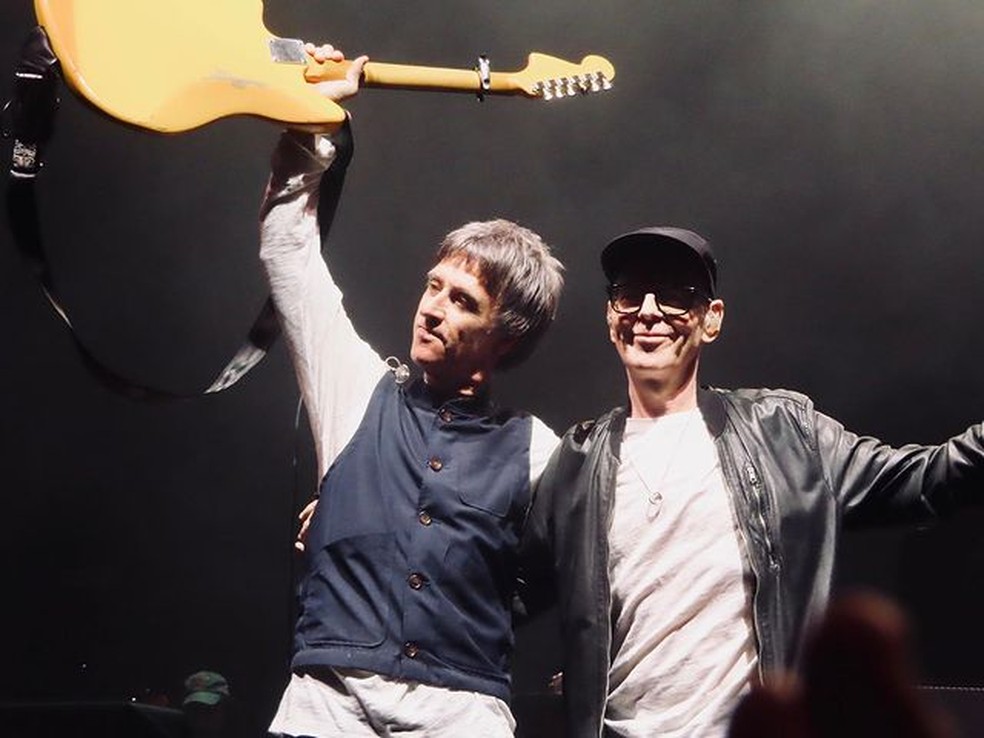 Morre Andy Rourke, baixista do The Smiths, aos 59 anos