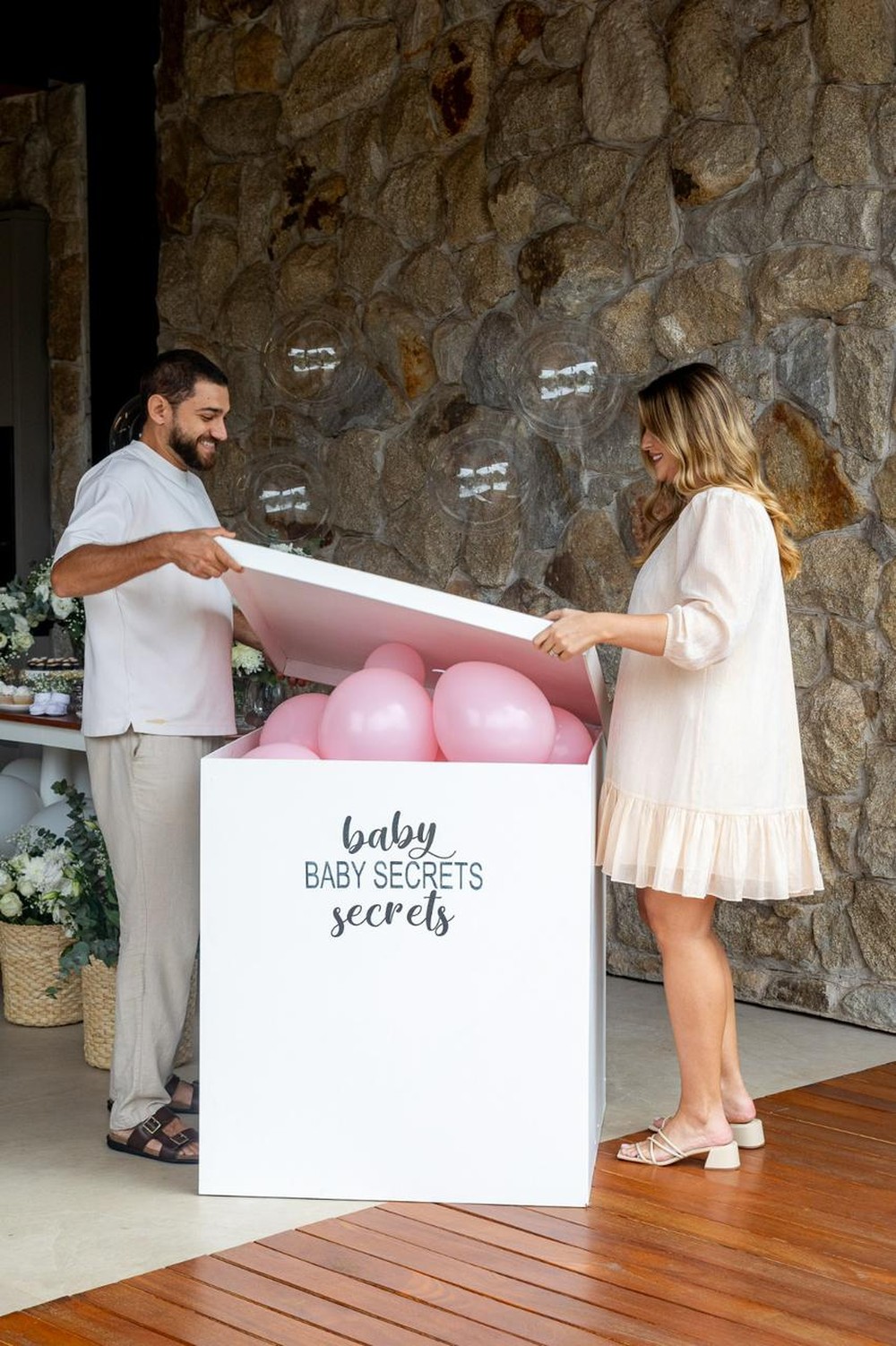 No Dia das Mães, Niina Secrets se emociona em chá revelação de seu ...