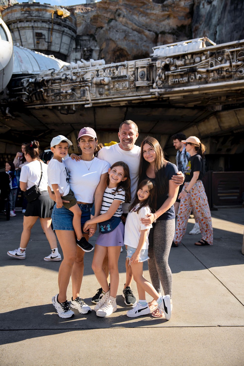 Malvino Salvador celebra 15 anos da filha com viagem em família