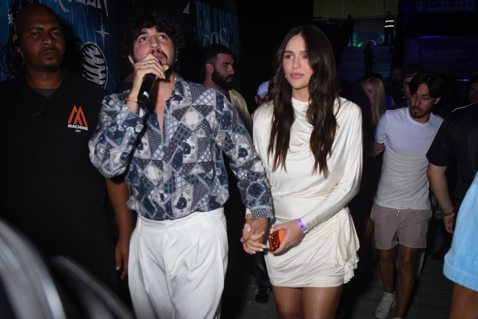 Rafa Kalimann ganha vale night e acompanha Nattan no Ensaio da Anitta