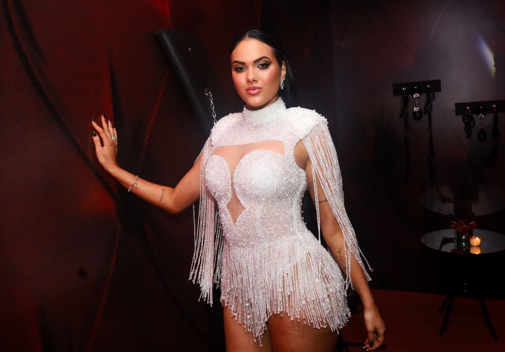 Aniversário de R$ 2 milhões de Emily Garcia tem ex, famosos e shows de Maiara e Maraisa, e MC Daniel