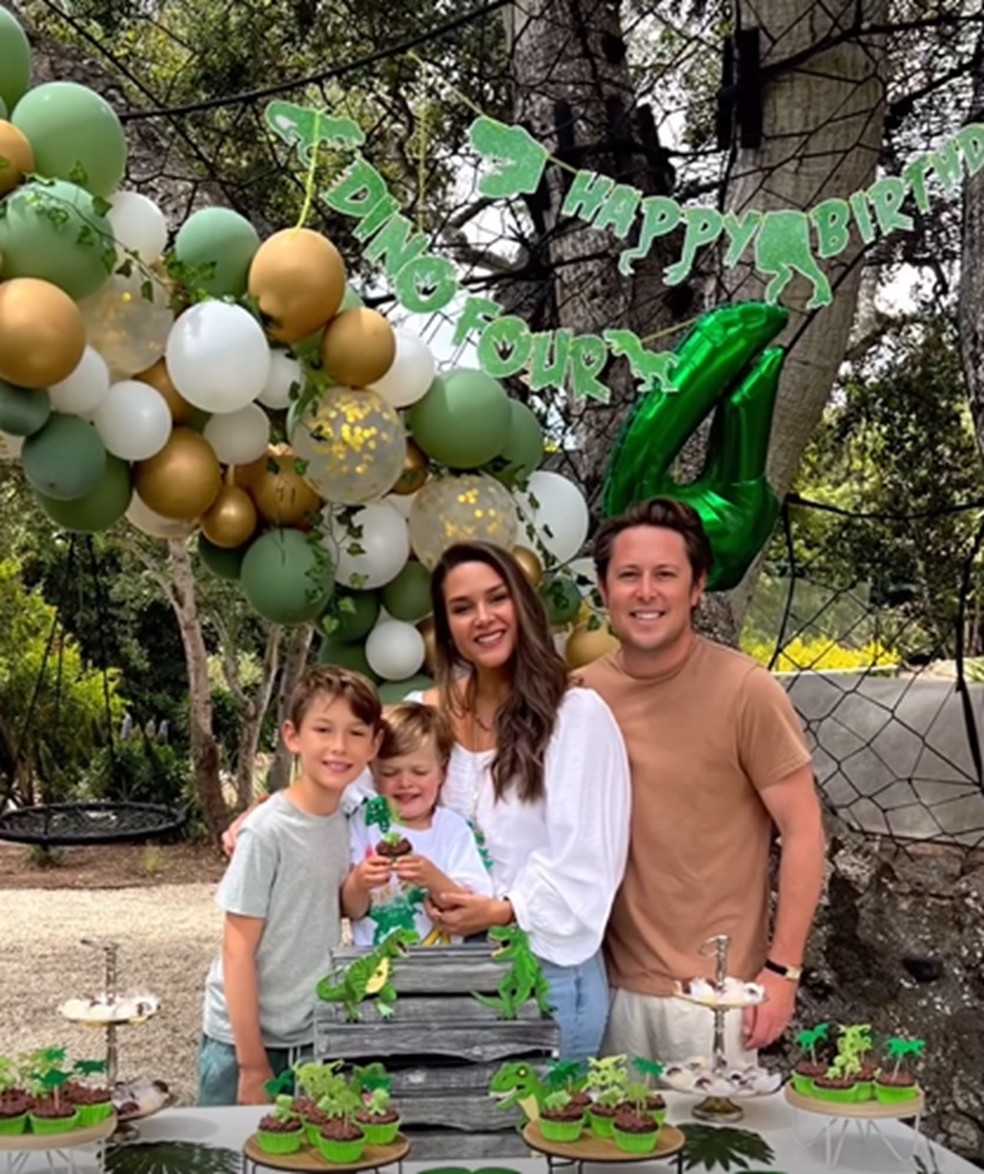 Morando nos EUA, Fernanda Machado encanta ao mostrar aniversário do caçula