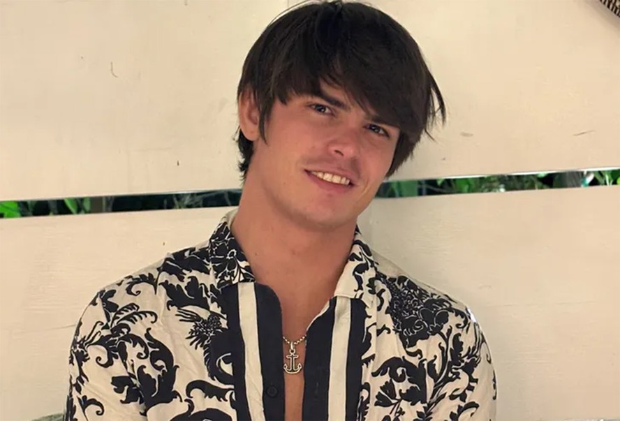 Mãe pede respostas após visitar casa onde ator pornô foi encontrado ...