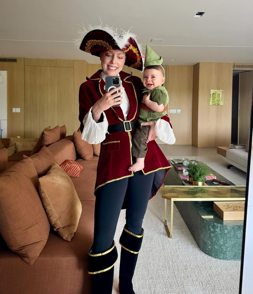 Após surpresa à família, Fabiana Justus celebra mesversário do filho; vídeo