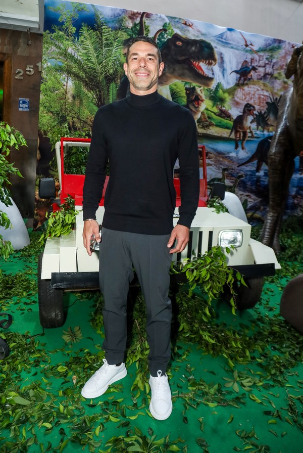 Marcus Buaiz e Wanessa se reencontram em festa de aniversário do filho