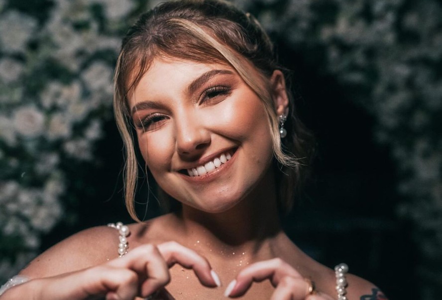 Com câncer terminal, Isabel Veloso comemora a chegada dos 18 anos